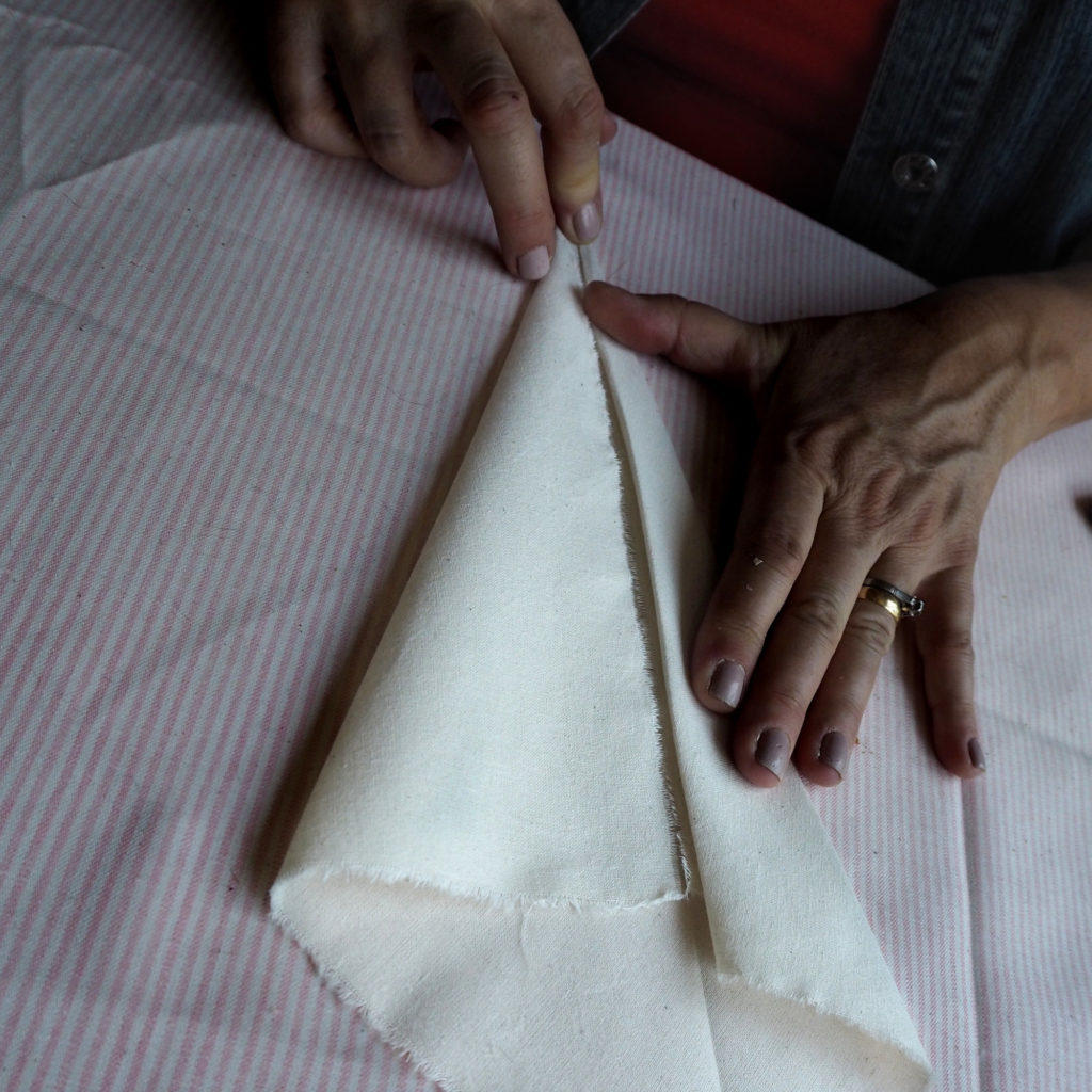 ¿Qué es Itajime-shibori? – Francisca Núñez-Reveco